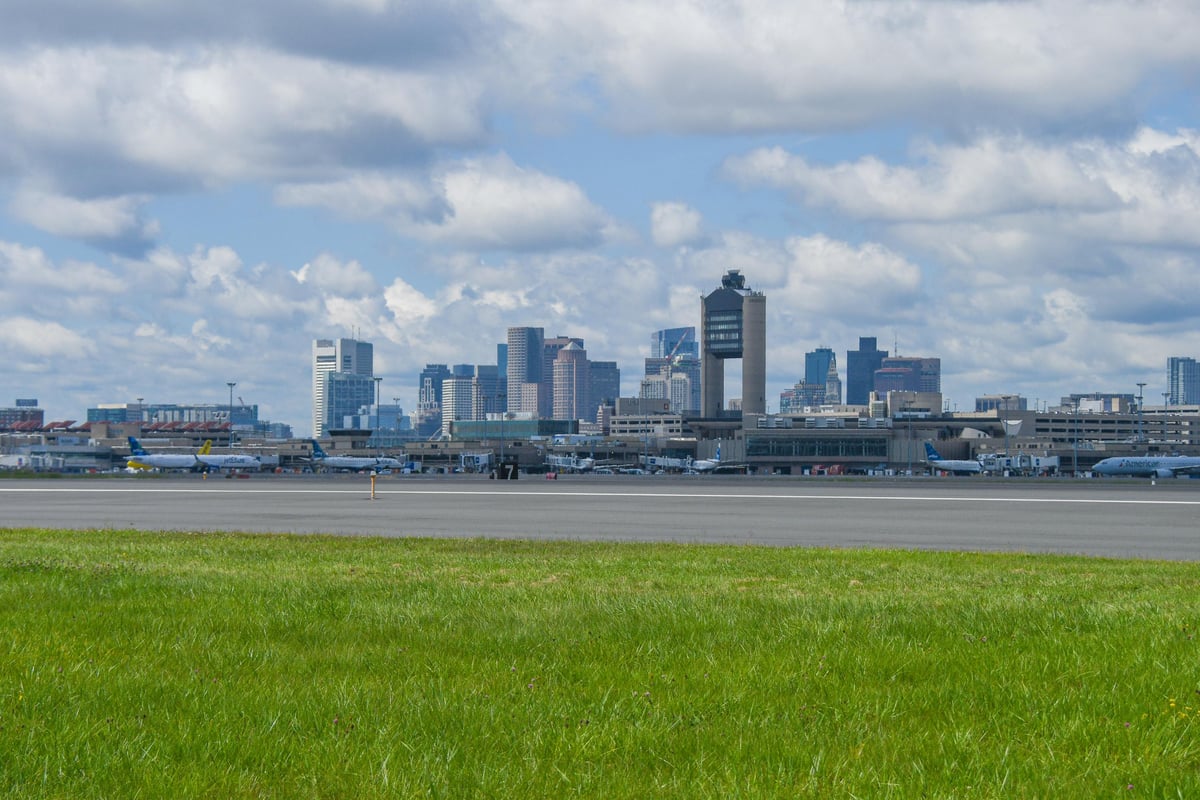 Eight Airports To Share $121 Million in FAA Taxiway Safety Grants ...