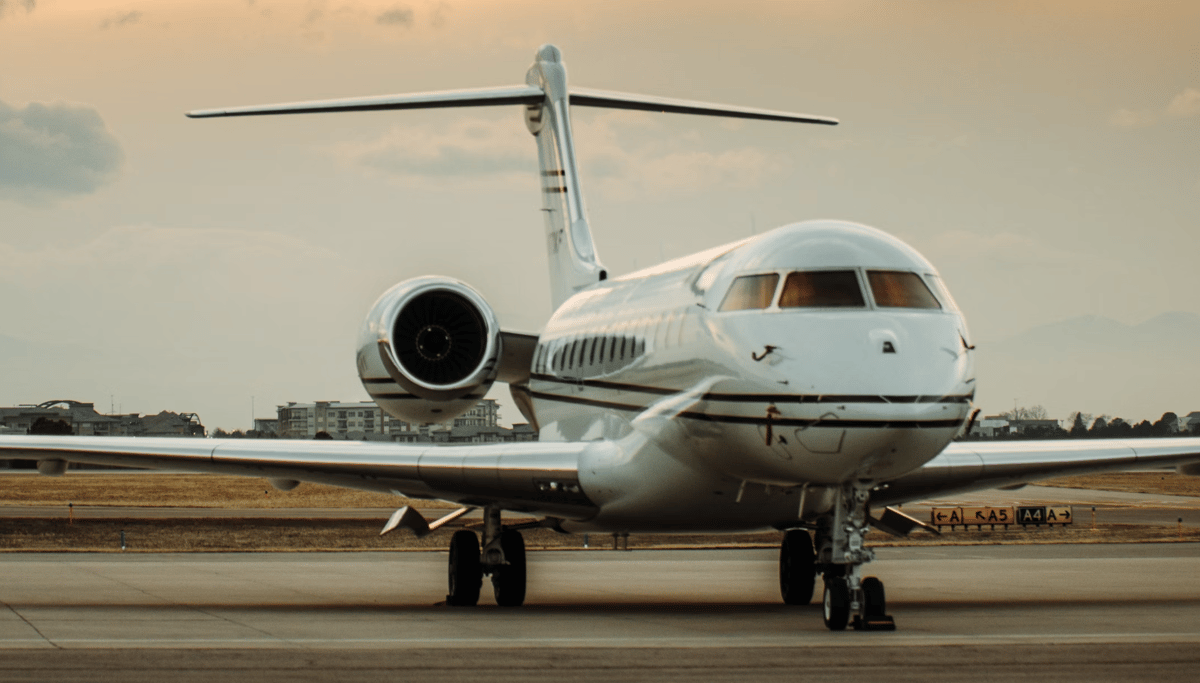 Jet Card Hourly Rates, Callouts, and Peak Days in Holding Pattern for ...