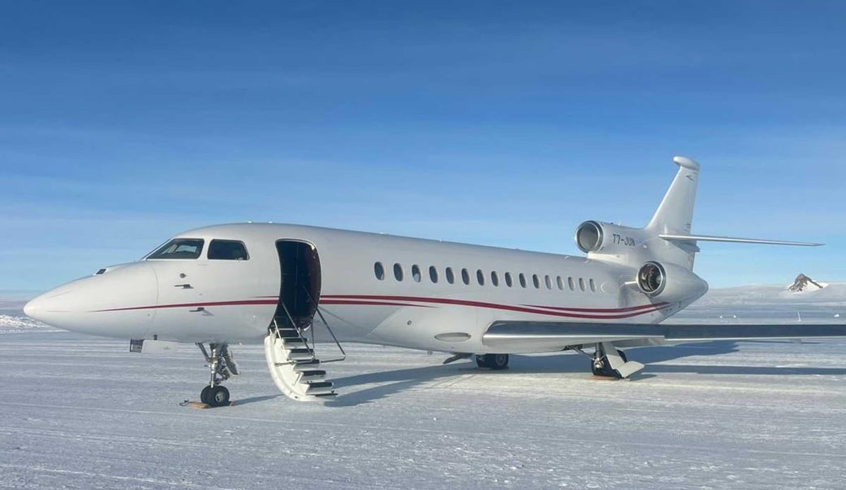 ACASS Makes First Falcon 8X Antarctica Flight for White Desert ...