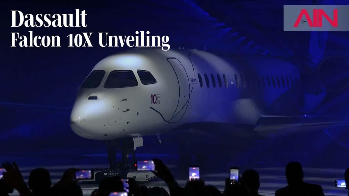Dassault's Falcon 10X Jet Wows the Crowd At Bordeaux Roll-Out Event ...