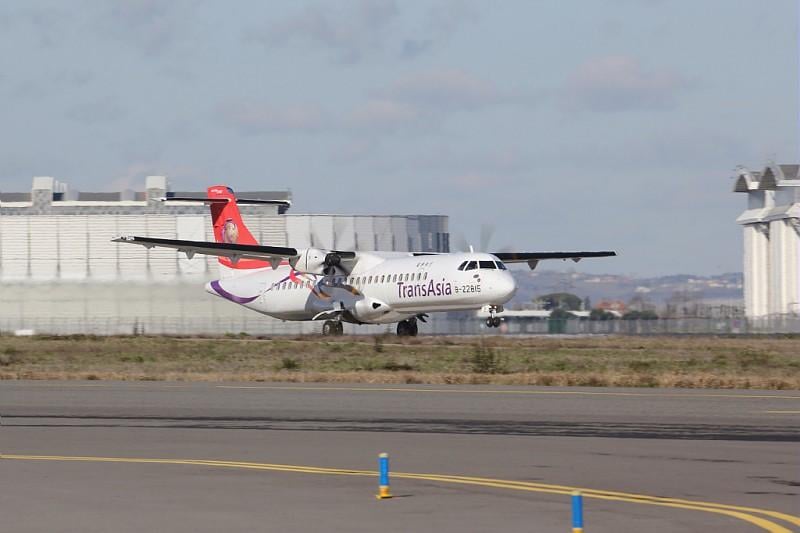 TransAsia ATR Crashes in Taiwan, 48 Dead | Aviation International News