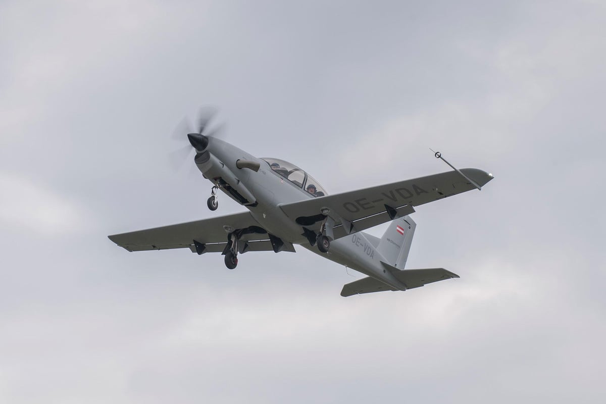 Diamond Aircraft Flies a New Turbo-Trainer | Aviation International News