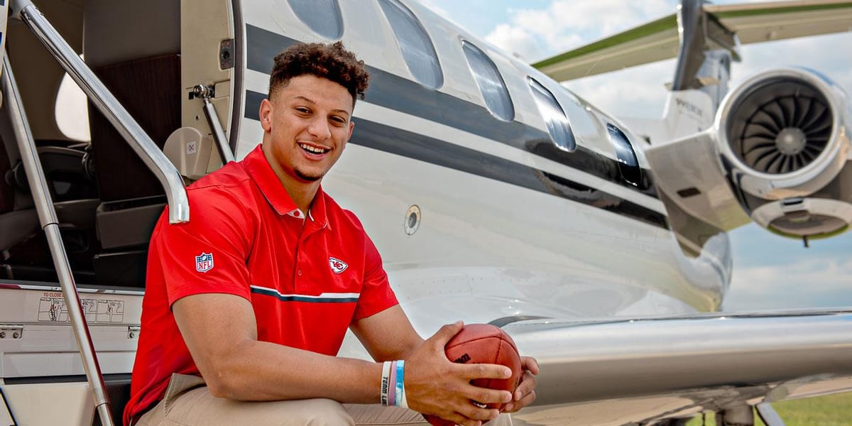Executive AirShare Deal Enables Hot Routes for Chiefs QB | Aviation ...