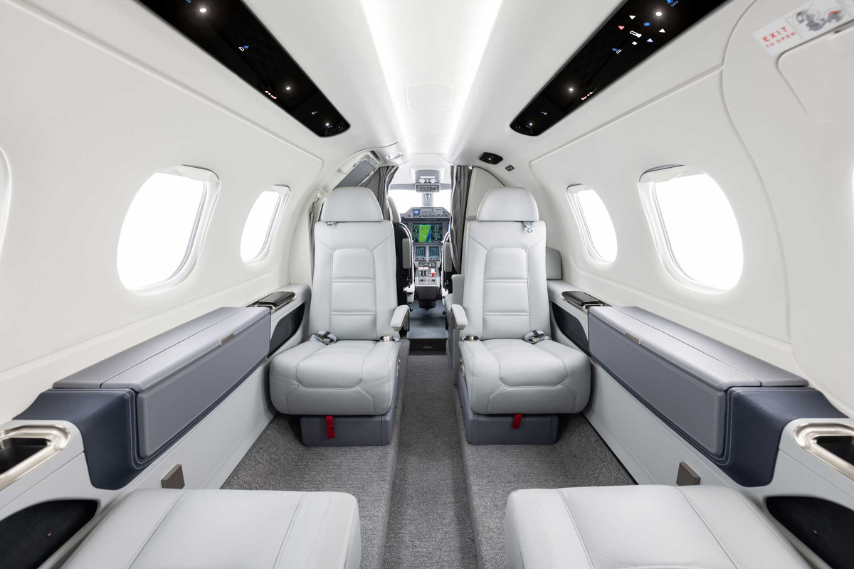 Embraer Phenom 100EX Sports Lighter and Roomier Cabin, More Safety ...