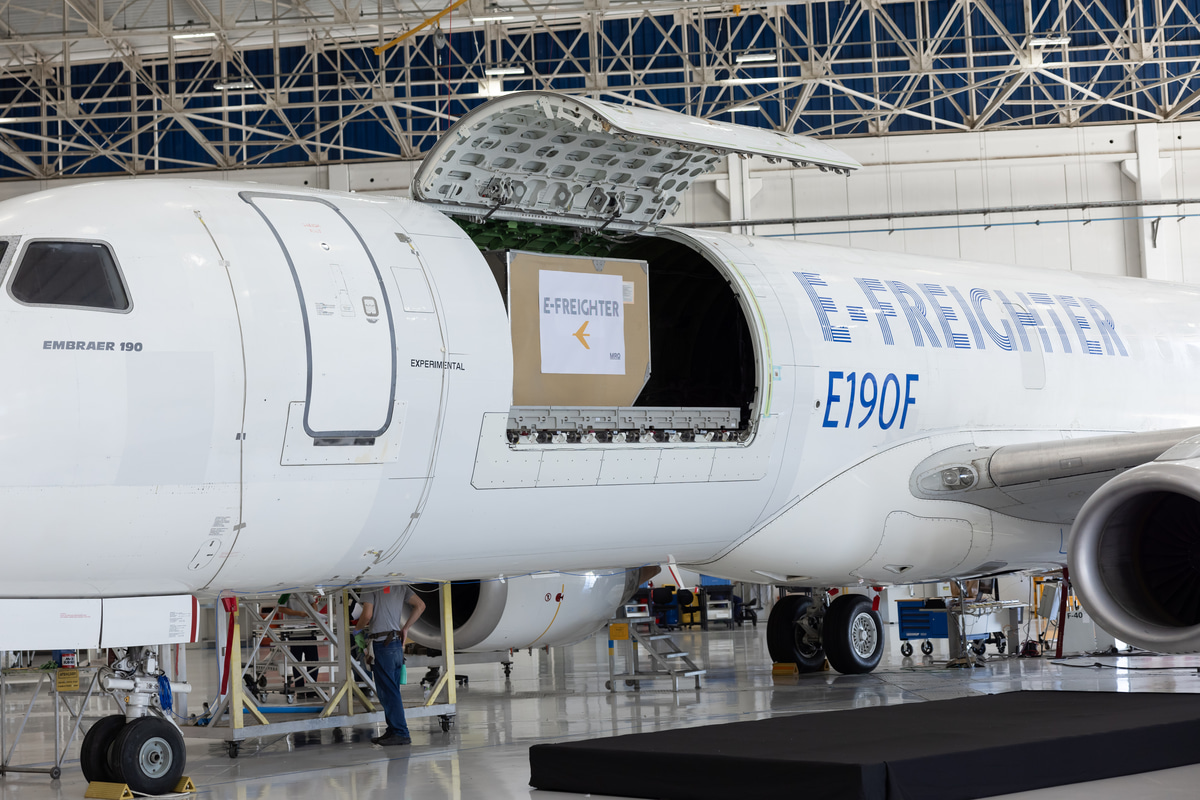 Embraer Sees Progress on E-Freighter Project | Aviation International News