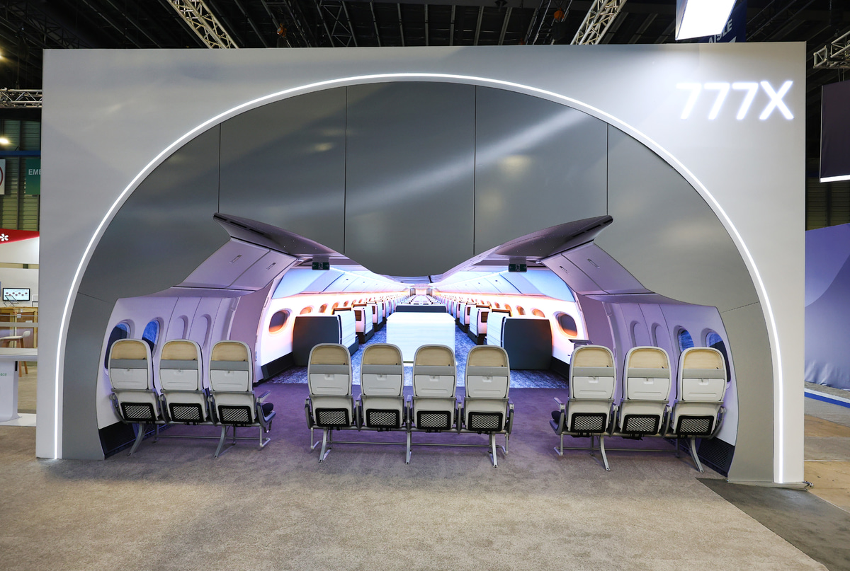 Boeing Showcases Sustainability Efforts and Aircraft at Singapore ...