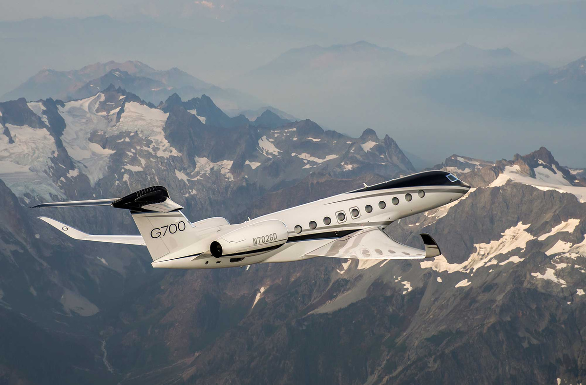 Gulfstream G700 Business Jet Lands European Approval from EASA ...