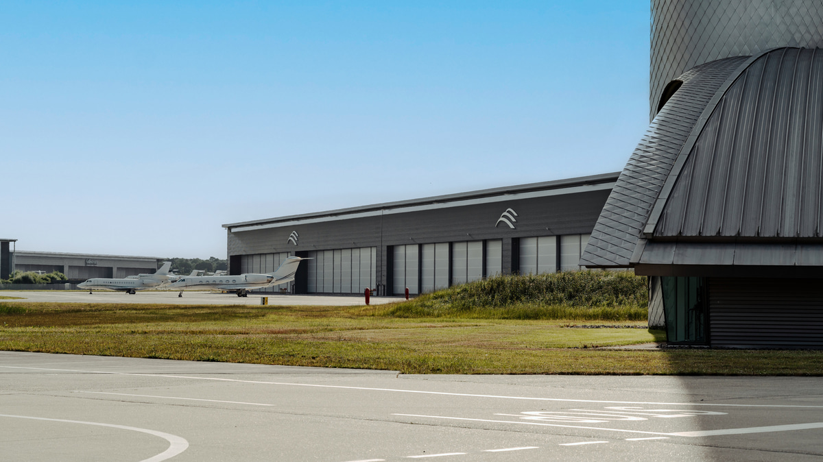 UK's Farnborough Airport Unveils Major Hangar Development | Aviation ...