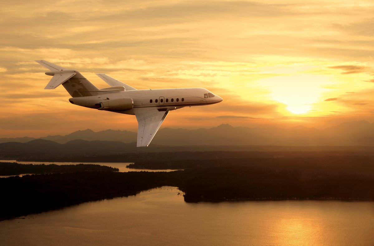 Hawker 4000 Gets FANS/CPDLC Upgrade Nod | Aviation International News