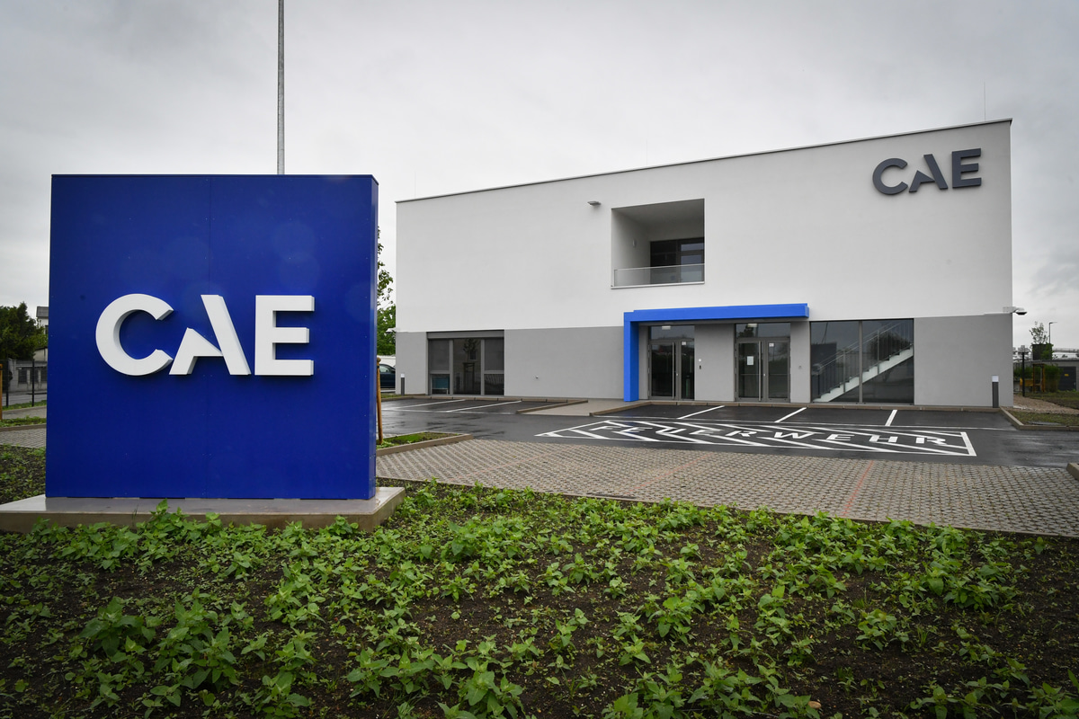 CAE Welcomed First Customer To New Vienna Training Center | Aviation ...