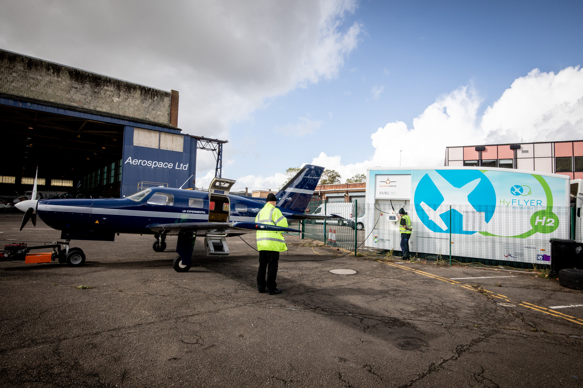 EMEC Delivers First Mobile Hydrogen Refueling System