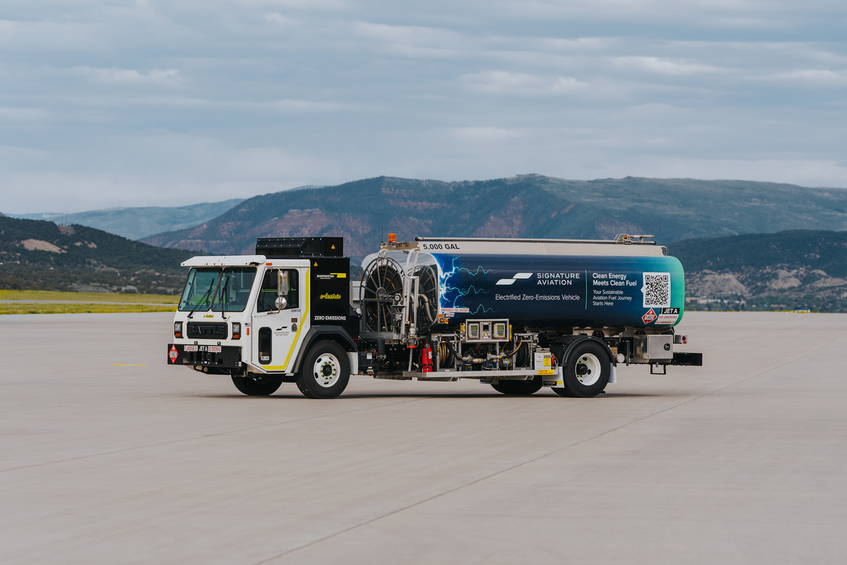 Signature Aviation Receives First Electric 5,000-gallon Jet Tanker in ...