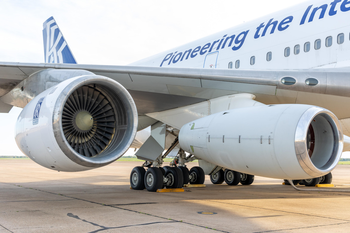 Rolls-Royce Completes Pearl Engine Flight Tests for Dassault Falcon 10X ...
