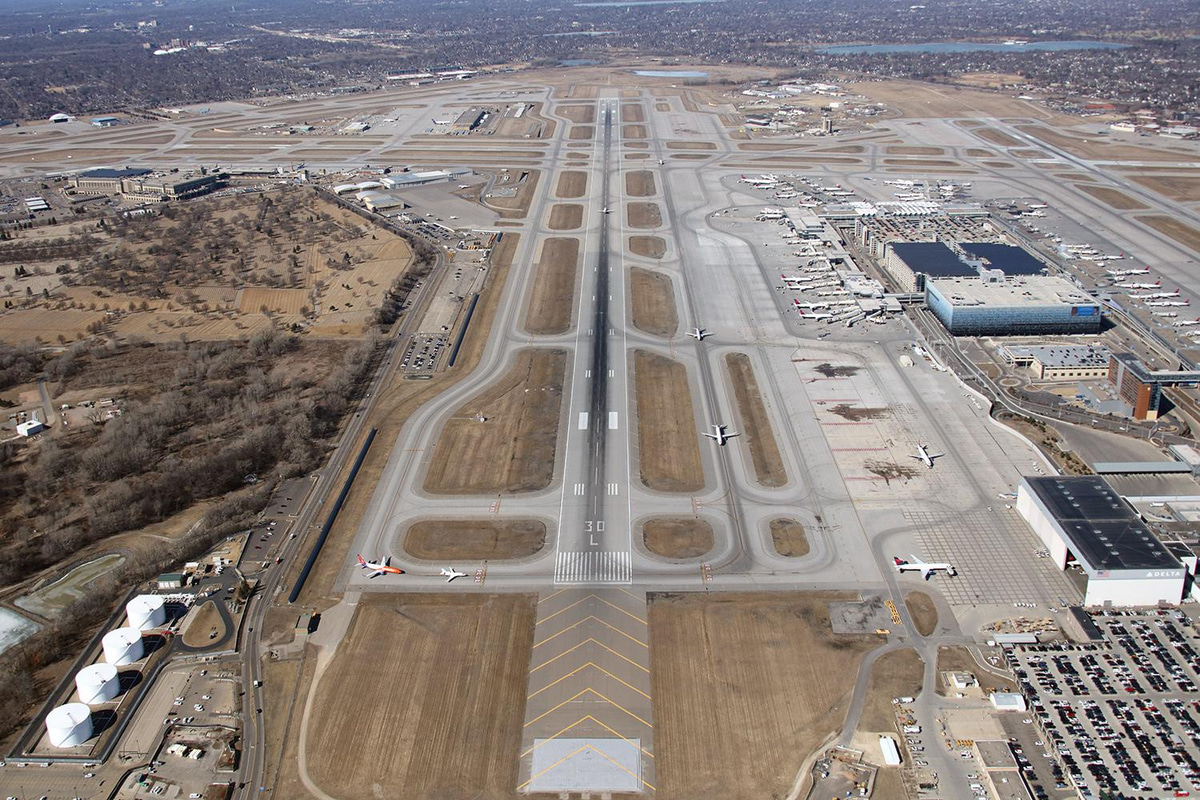 Minneapolis International Airport To Start Major Runway Closure on ...
