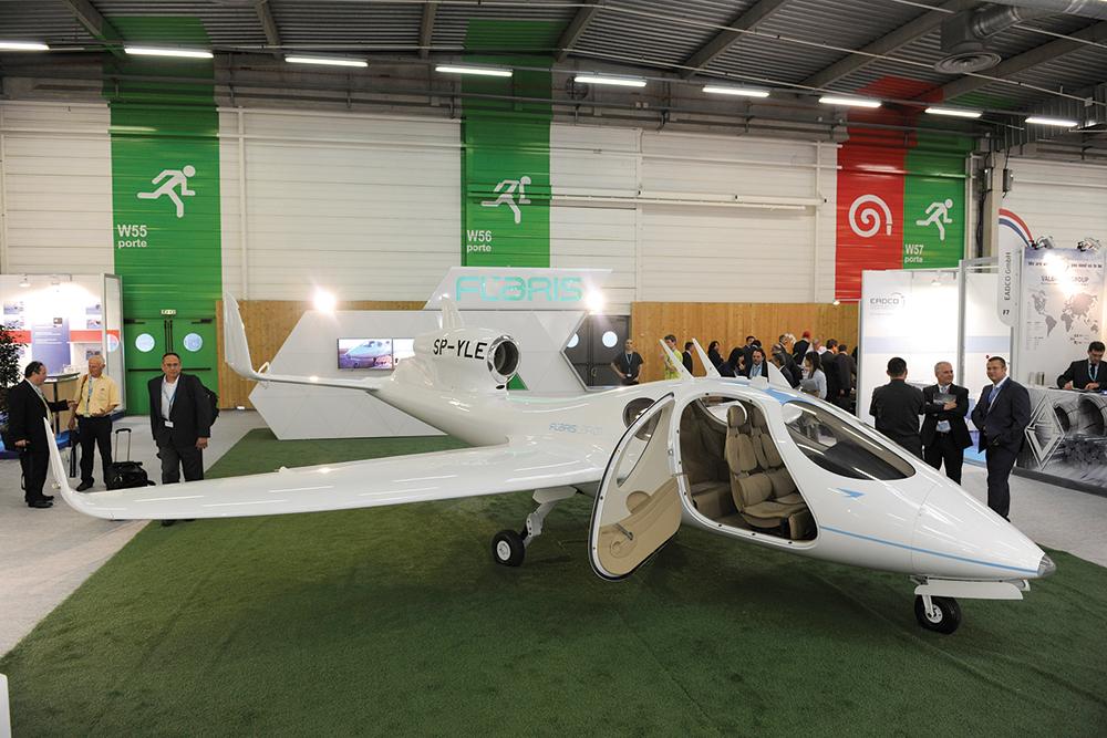 Flaris LAR 1 First Flight Slips into 2014 | Aviation International News