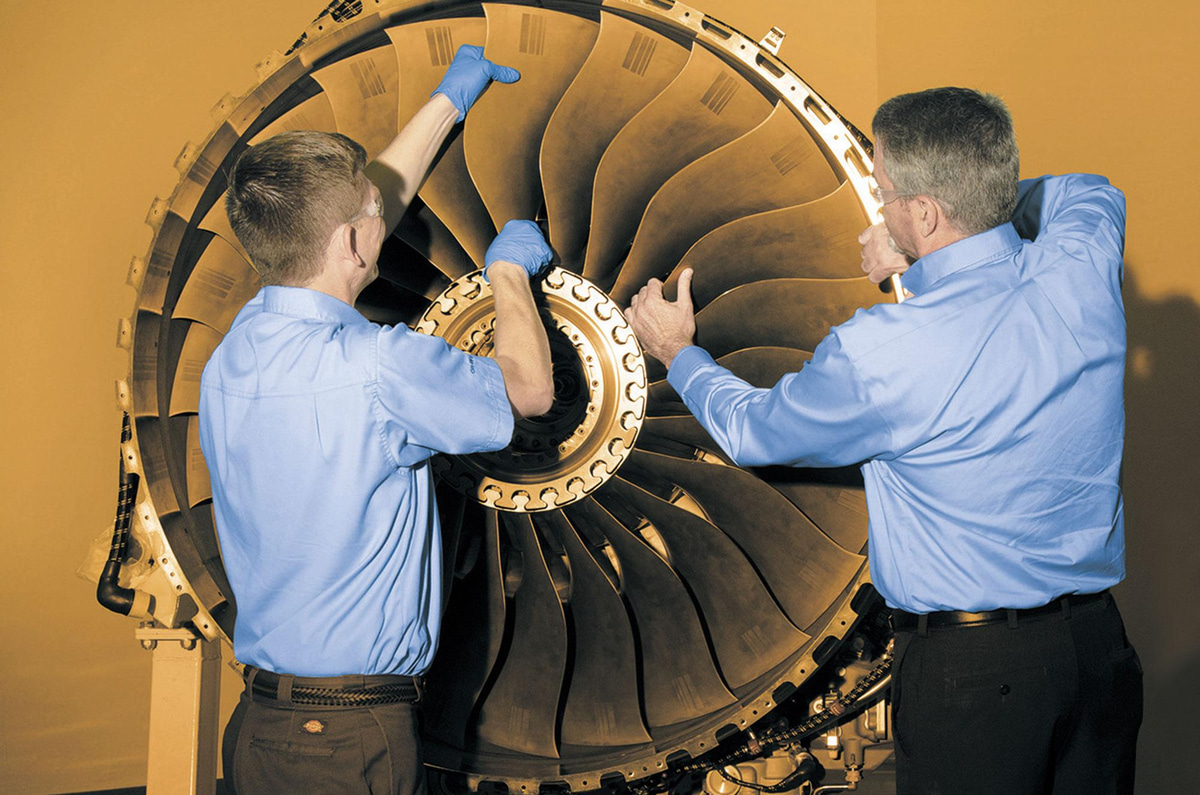 Rolls-Royce Names FlightSafety as BR725 Mx Trainer | Aviation ...