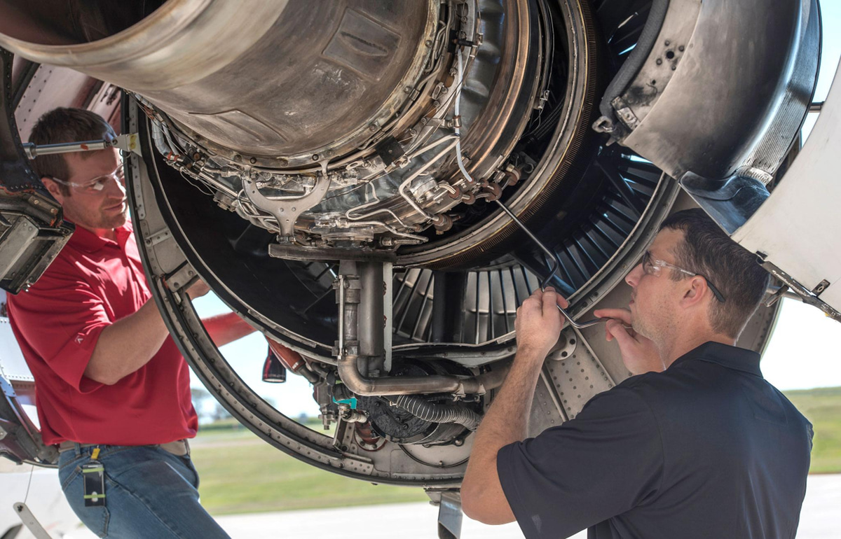 Vector Showcases MRO Solutions | Aviation International News