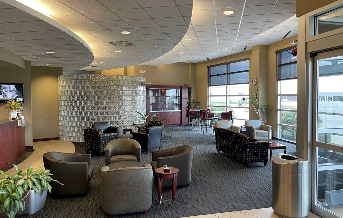 Modern Aviation Acquires Des Moines FBO | Aviation International News