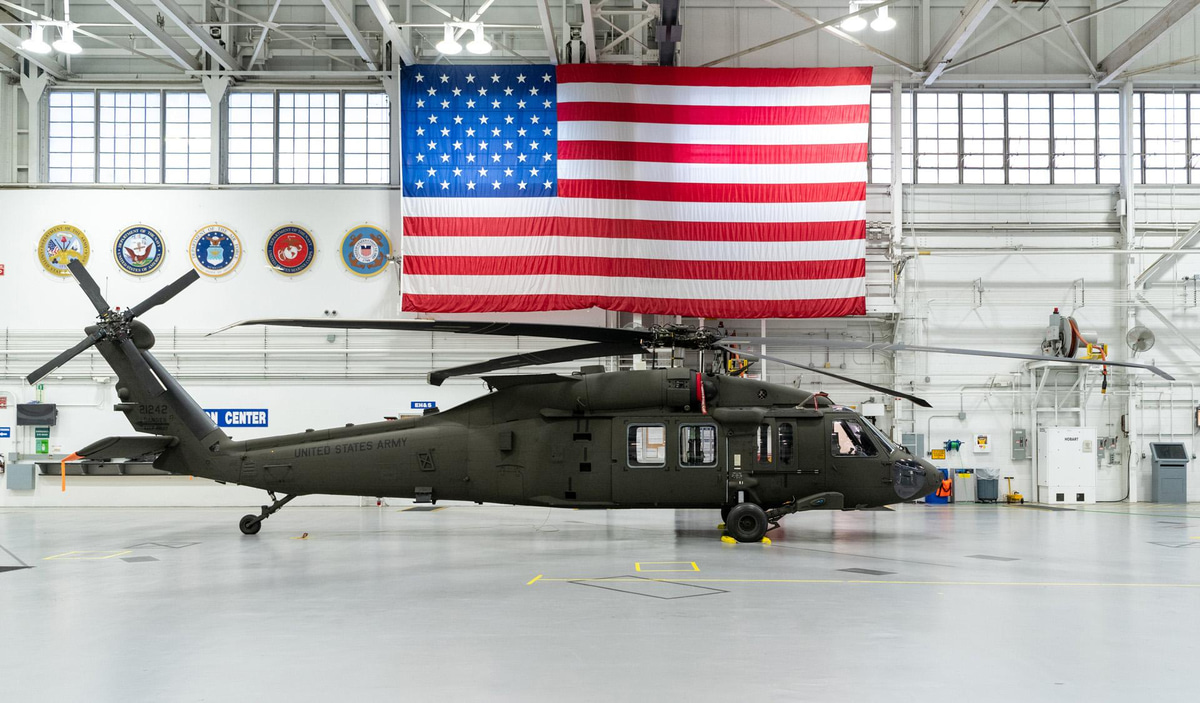 U.S. Army Takes Delivery of Sikorsky's 5,000th Black Hawk Helicopter ...