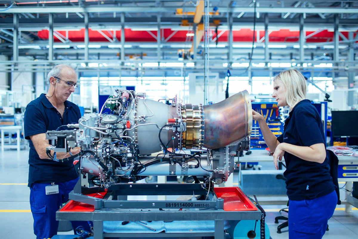 Safran Signs Support-by-the-Hour Contract with Yellowhead Helicopters ...