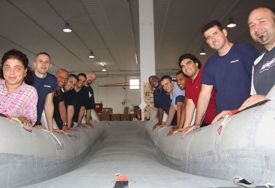 Aero Sekur and AgustaWestland Develop Floats And Rafts | Aviation ...