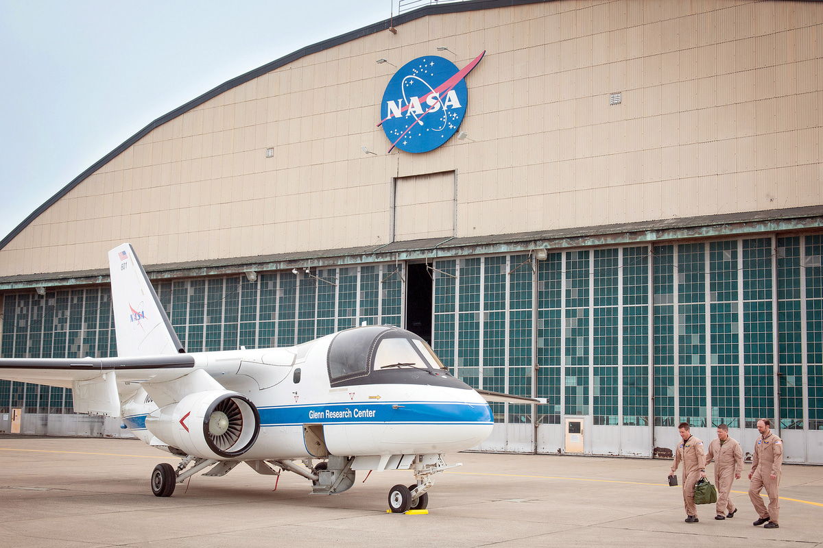 NASA Tests Prototype UAS Datalink Radio | Aviation International News