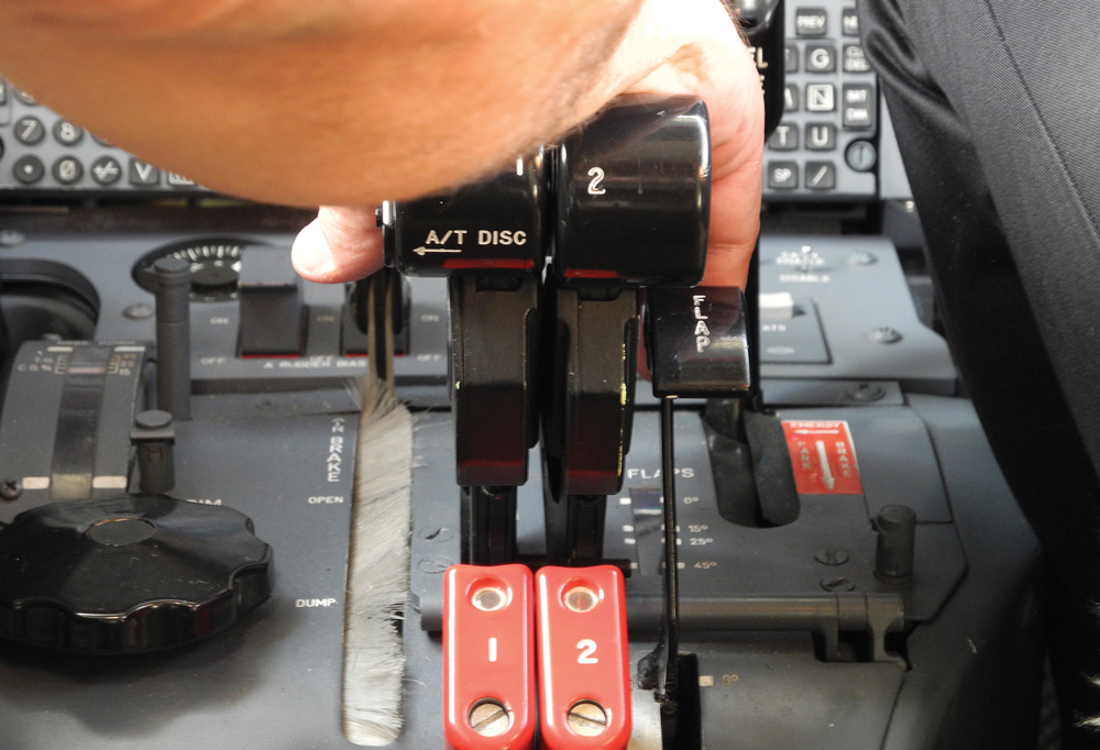 Safe Flight AutoPower Autothrottles Add Safety And Efficiency To Hawker ...