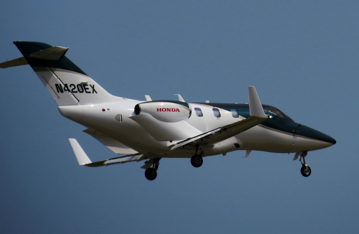 First Production HondaJet Makes Public Debut at Oshkosh | Aviation ...