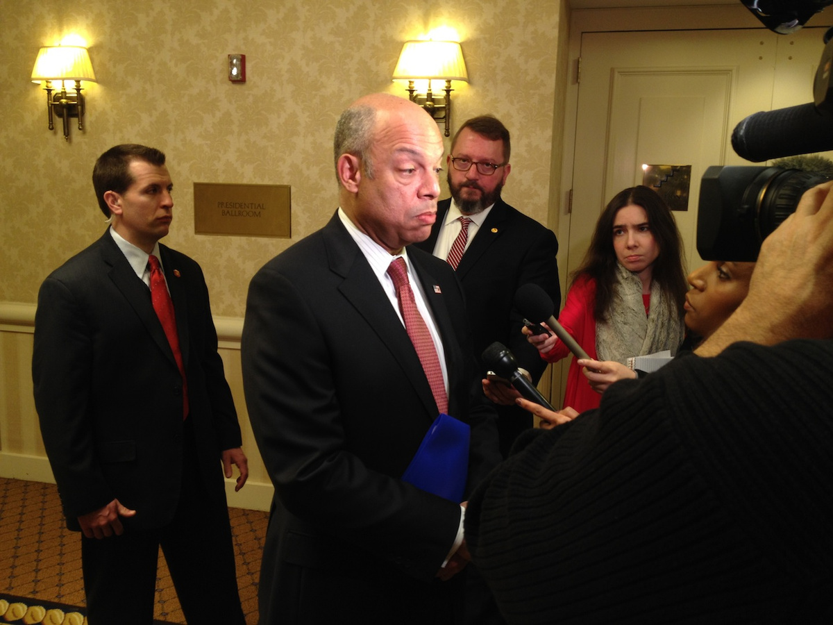 DHS: Abu Dhabi Customs Preclearance Stopped 450 People | Aviation ...