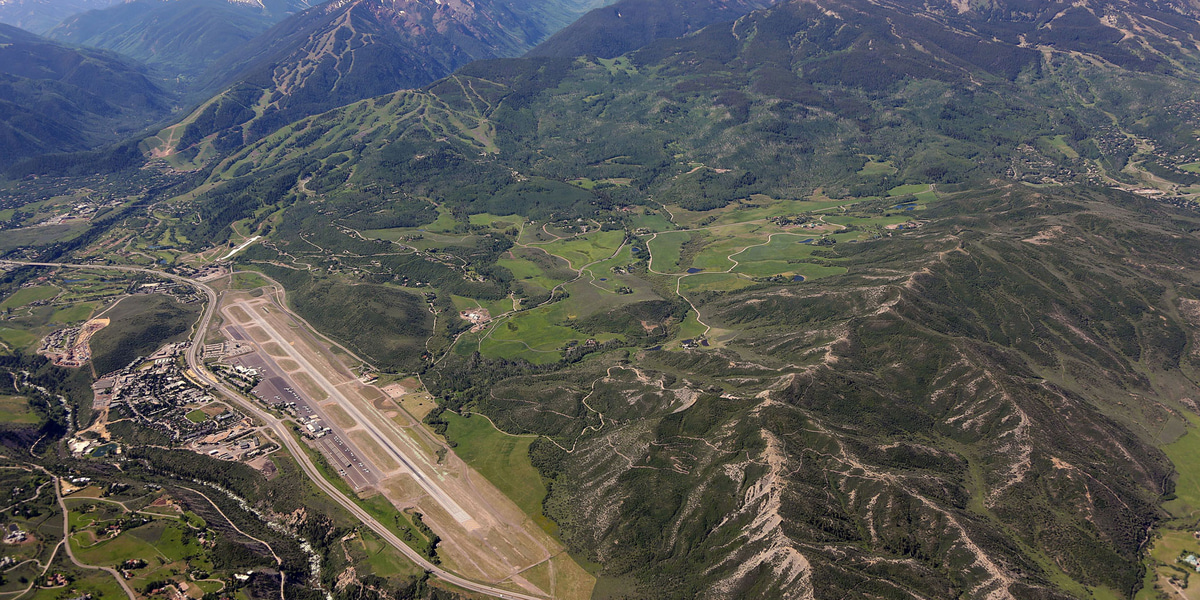 Aspen Airport Looks to the Future | Aviation International News
