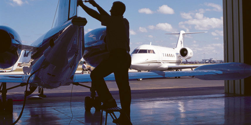 Pilot, Mechanic Job Growth Driving New Business for JSFirm | Aviation ...