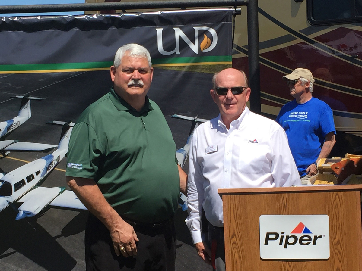 Piper Announces Fleet Sale to UND | Aviation International News