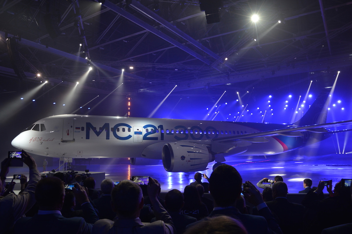 Russia’s MC-21 Rolls Out in Irkutsk | Aviation International News