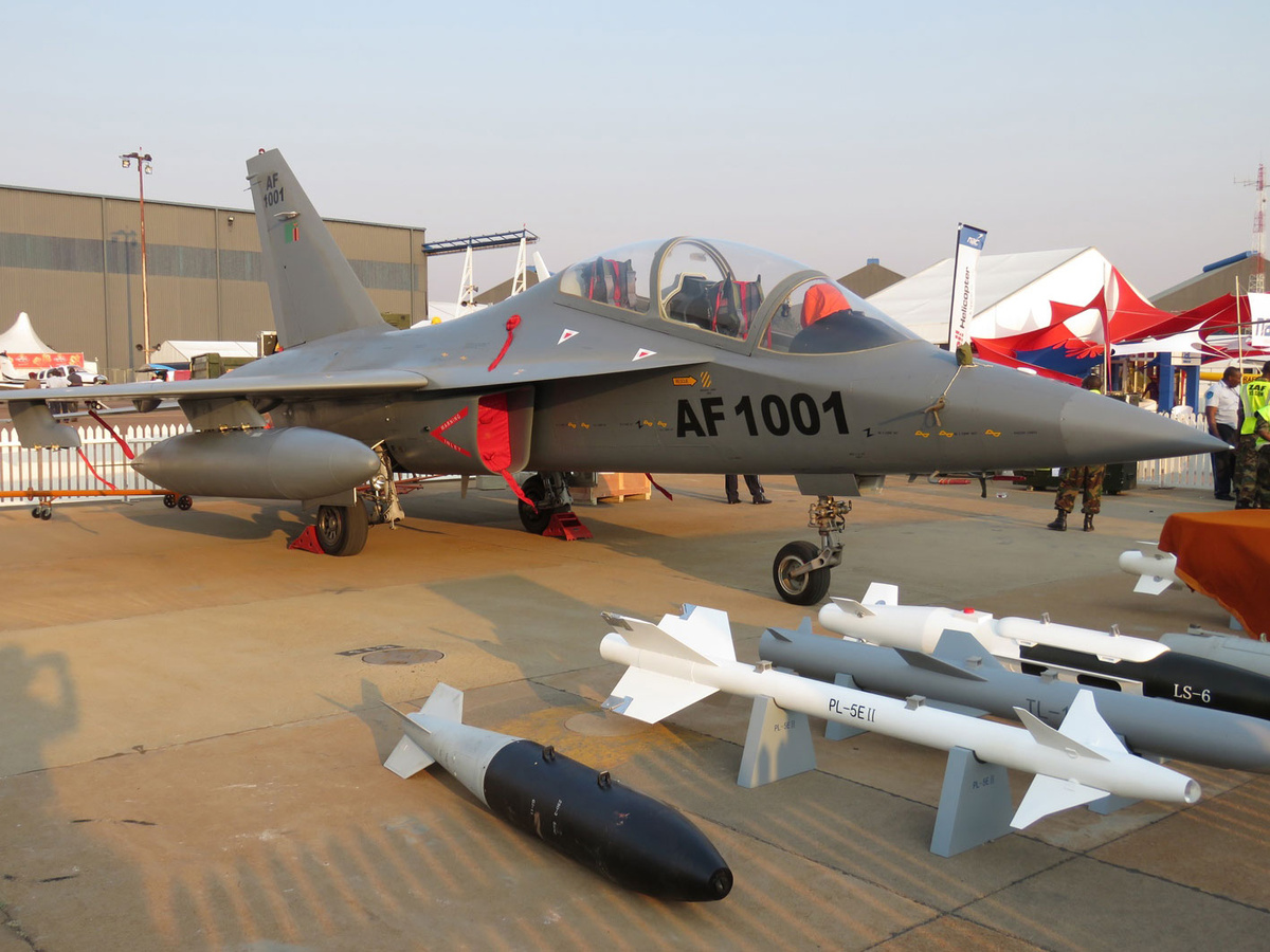 China’s L-15 Jet Displayed by Zambia In South Africa | Aviation ...