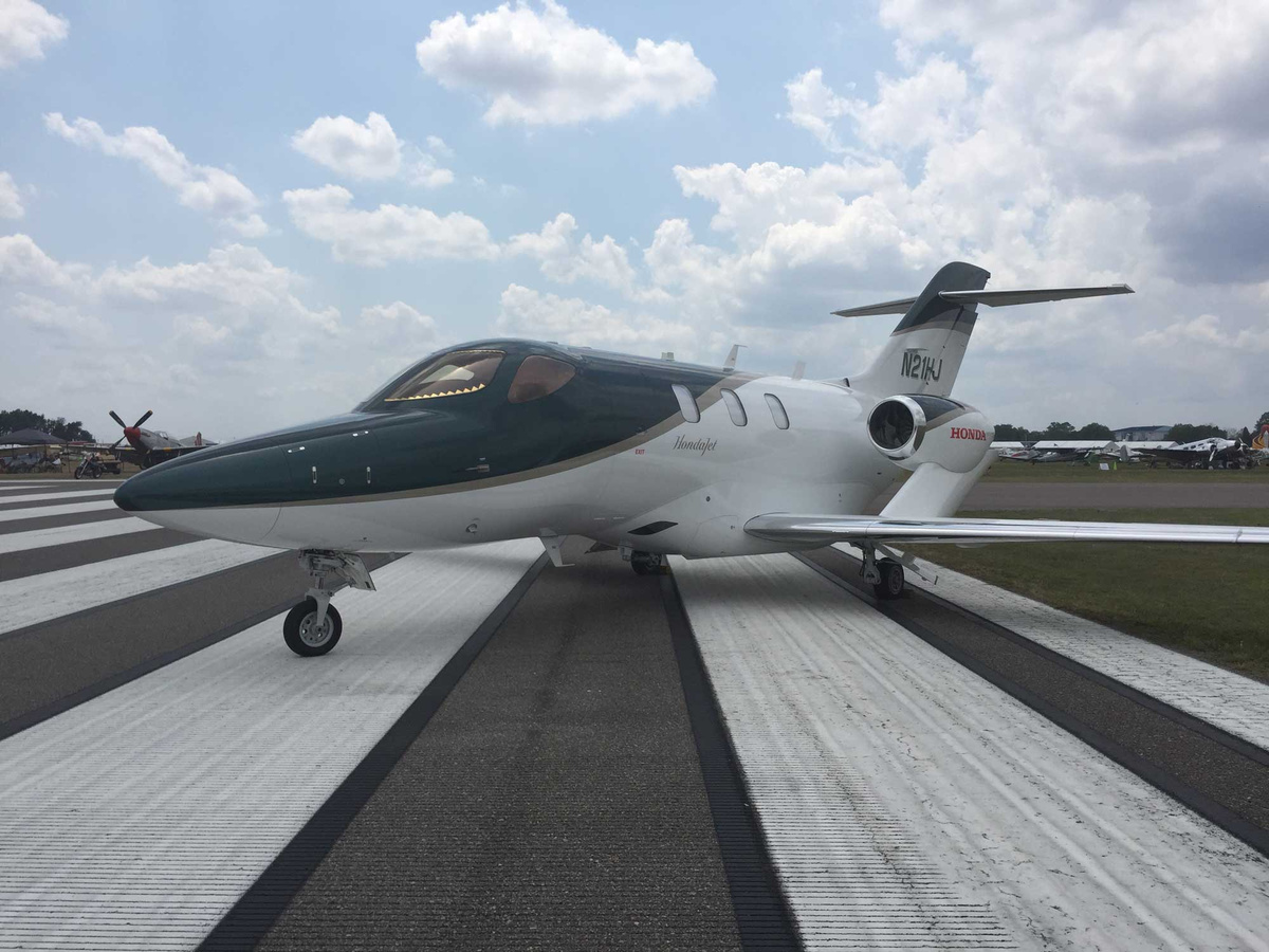HondaJet Dazzles in Sun at Florida Airshow | Aviation International News