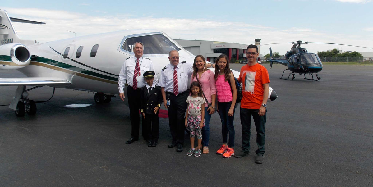 NY Jet Owner Makes Texas Boy's Day | Aviation International News