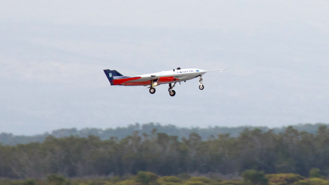 Airbus 'Sagitta' Unmanned Demonstrator Makes First Flight | Aviation ...