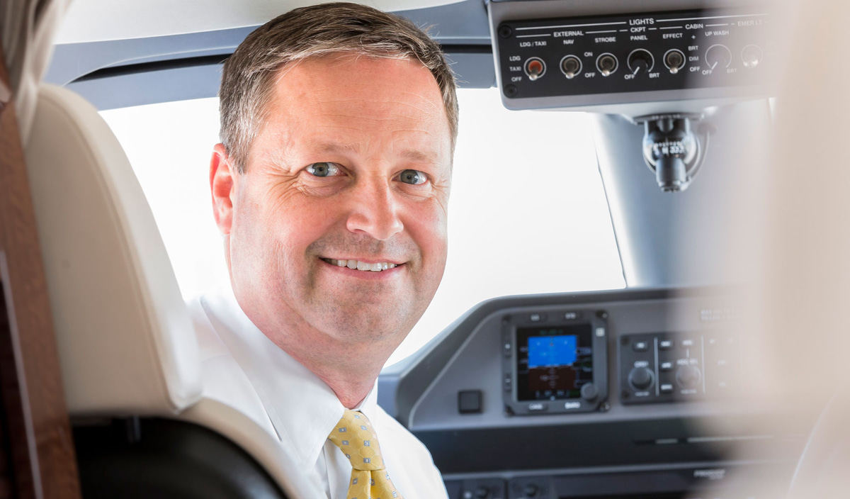 Keith Plumb To Leave Executive AirShare | Aviation International News