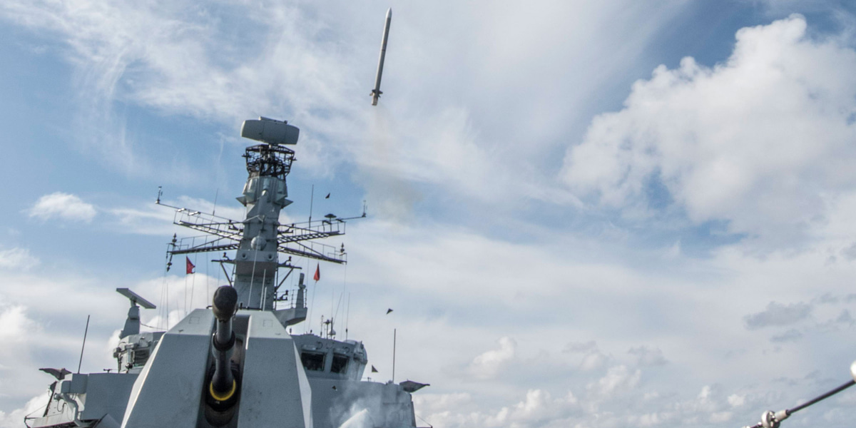 UK Deploys 'World-Leading' Ship Defense System | Aviation International ...