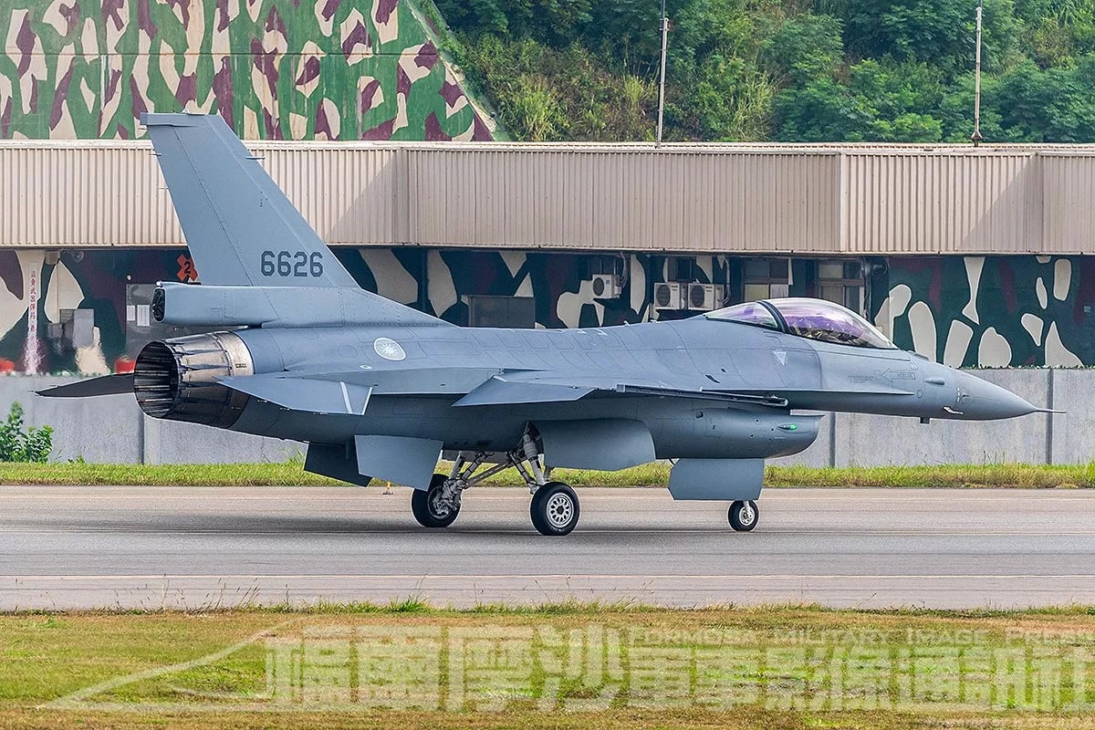 Taiwan Receives First F-16V Upgrade | Aviation International News