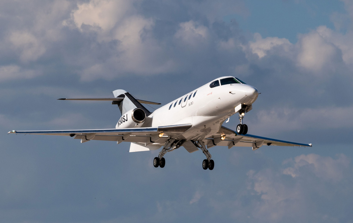 SyberJet's SJ30i Takes to Skies with New Avionics | Aviation ...