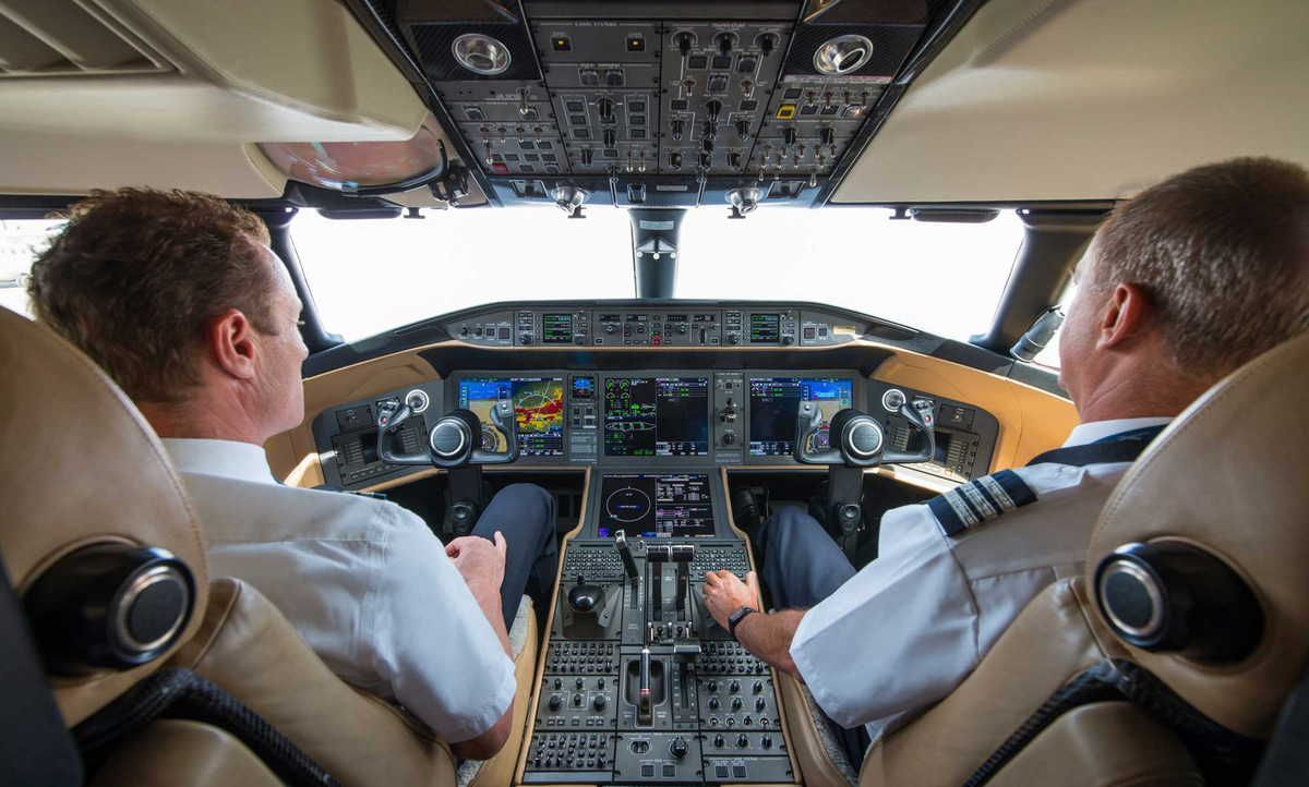 NetJets Implements Mandatory Age-70 Pilot Retirement | Aviation ...