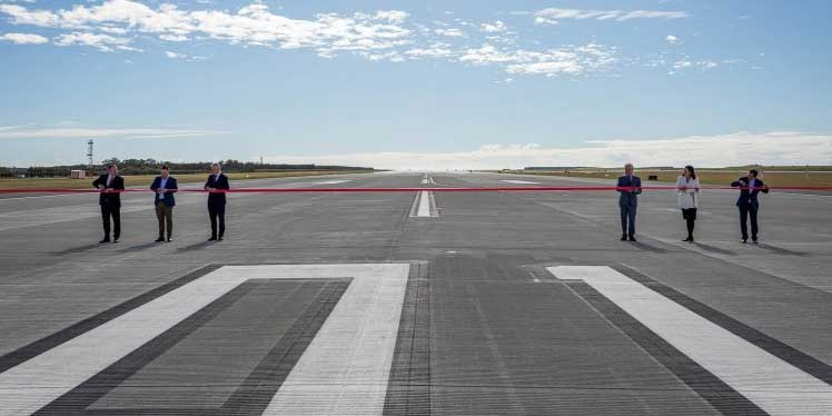 Australian Airport Opens New Second Runway | Aviation International News