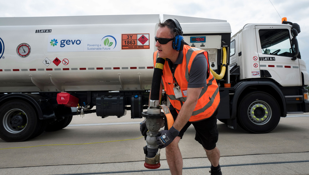 New Focus on SAF in UK's 'Green Industrial Revolution' | Aviation ...