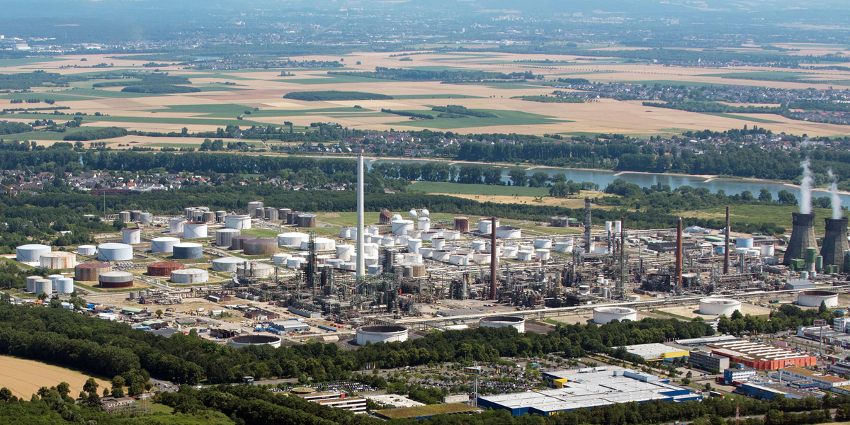 Shell Looks To Be Leader in SAF Production | Aviation International News