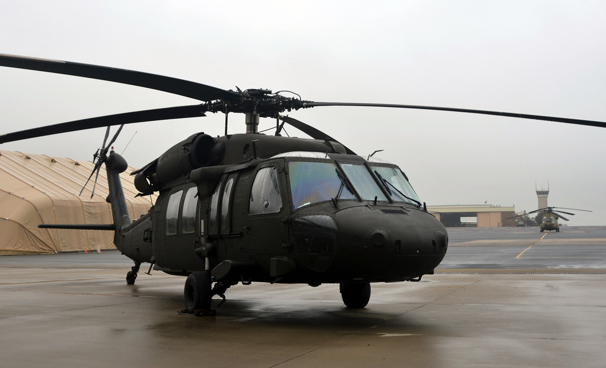 U.S. Army Unveils New Black Hawk Helicopter | Aviation International News