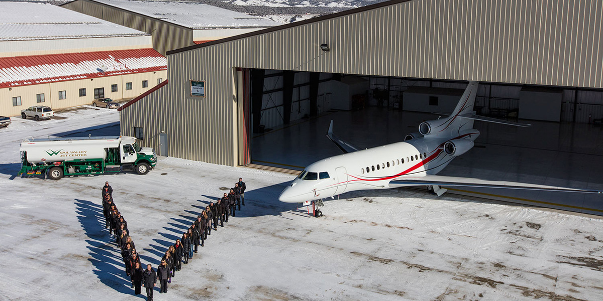 Signature Buys Colorado Ski Country FBO | Aviation International News