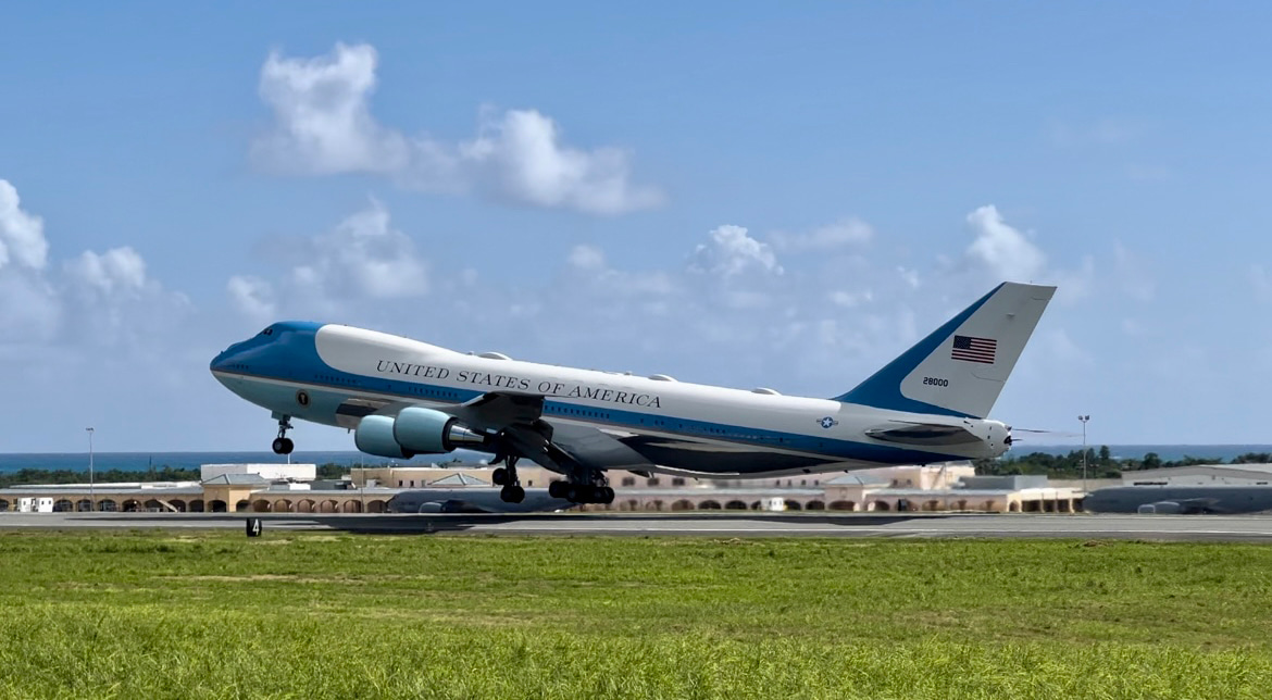 St. Croix FBO Hosts Air Force One | Aviation International News