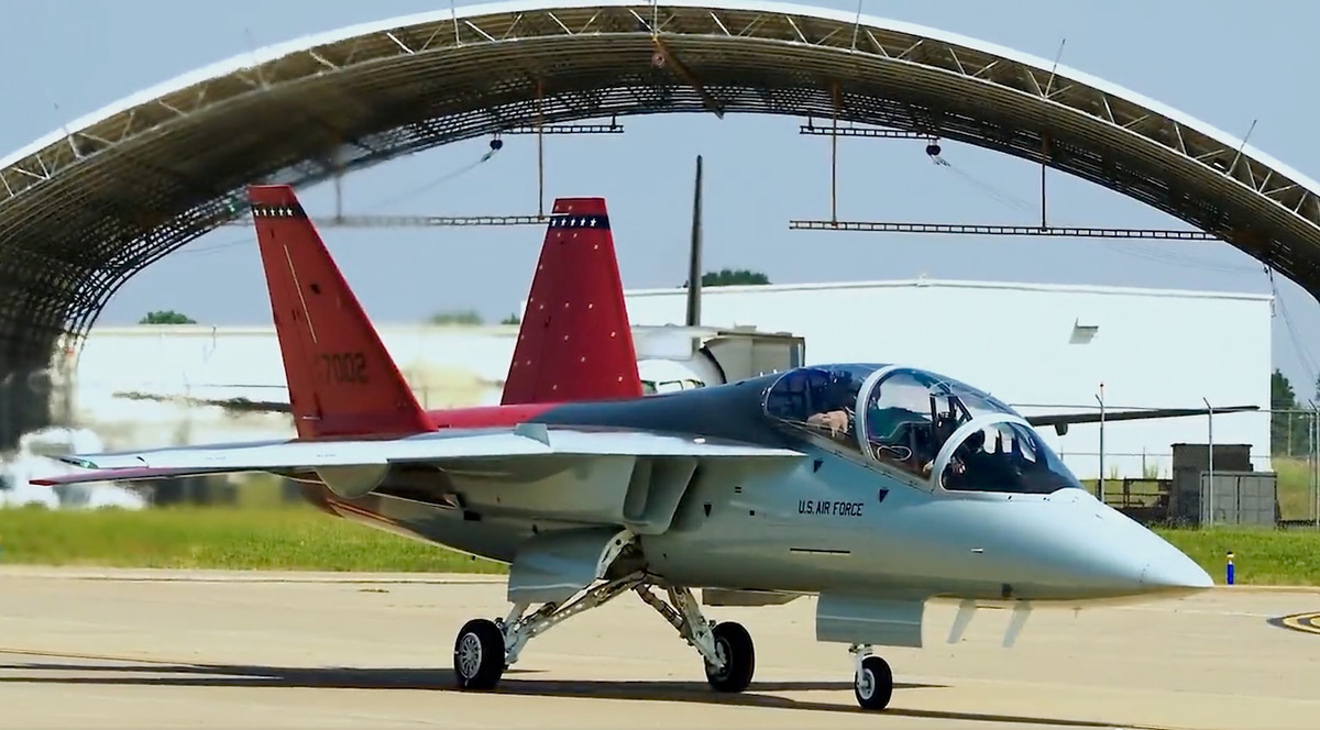 Production Red Hawk Advanced Trainer Prepares for Flight | Aviation ...