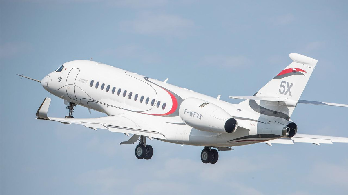 Dassault Falcon’s 5X Business Jet Makes First Flight | Aviation ...
